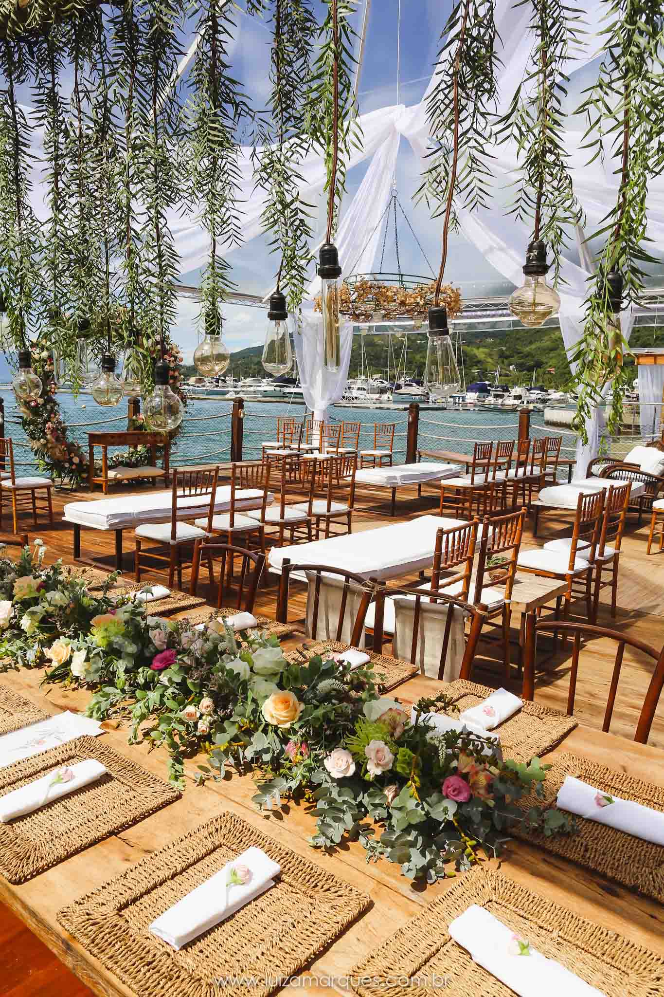 » Disponibilização de mesa de convidados no Pier 151